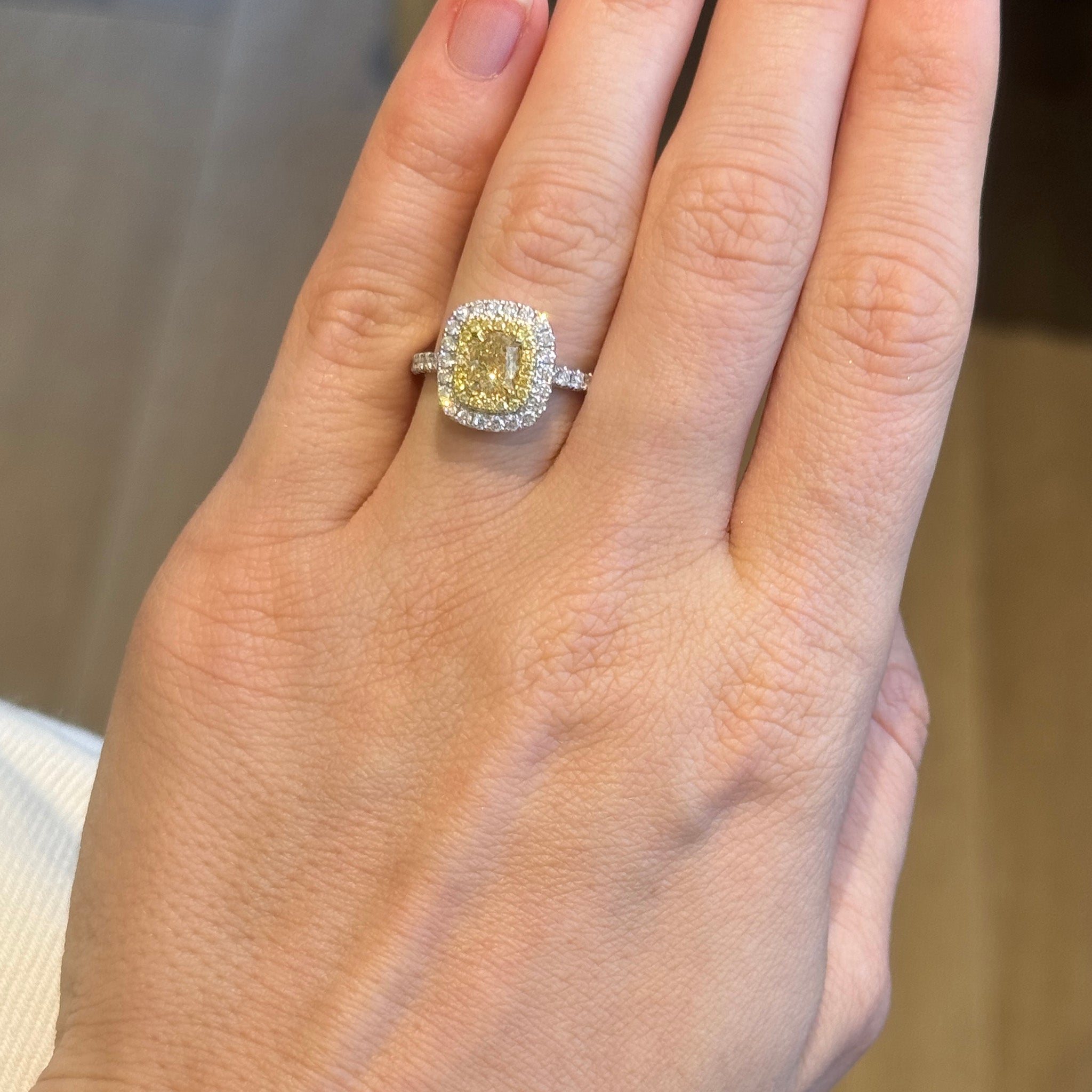 1ct Light Yellow Cushion Diamond Center & Double Halo 18K Gold Ring